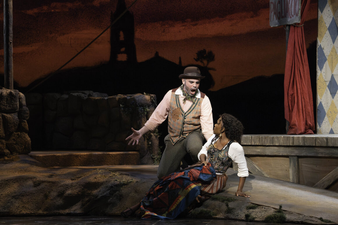 I Pagliacci, Clowns and Relevance at the FGO – Style and Polity